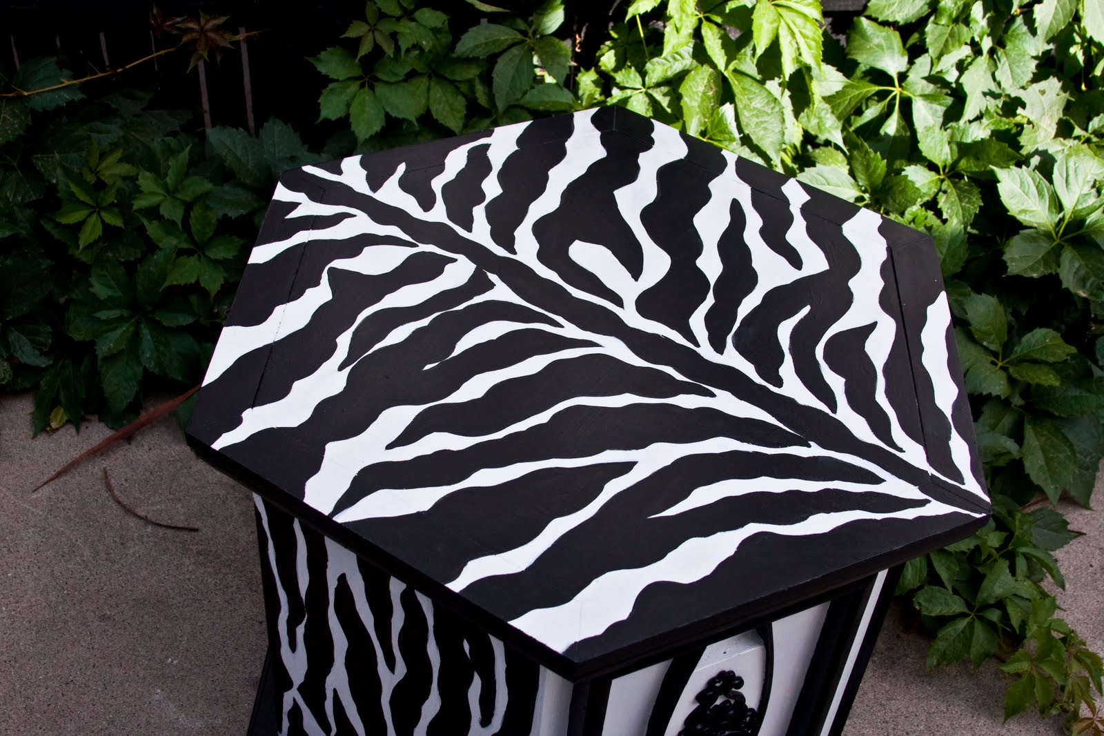 Modernly Shabby Chic Furniture: Hand Painted Zebra Stripe End Table ...