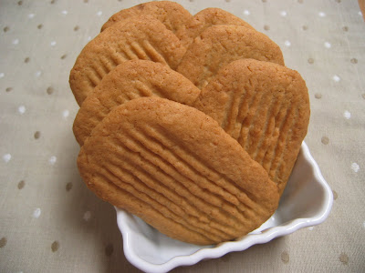 my little kitchen: My Favorite Hand-Formed Cookies