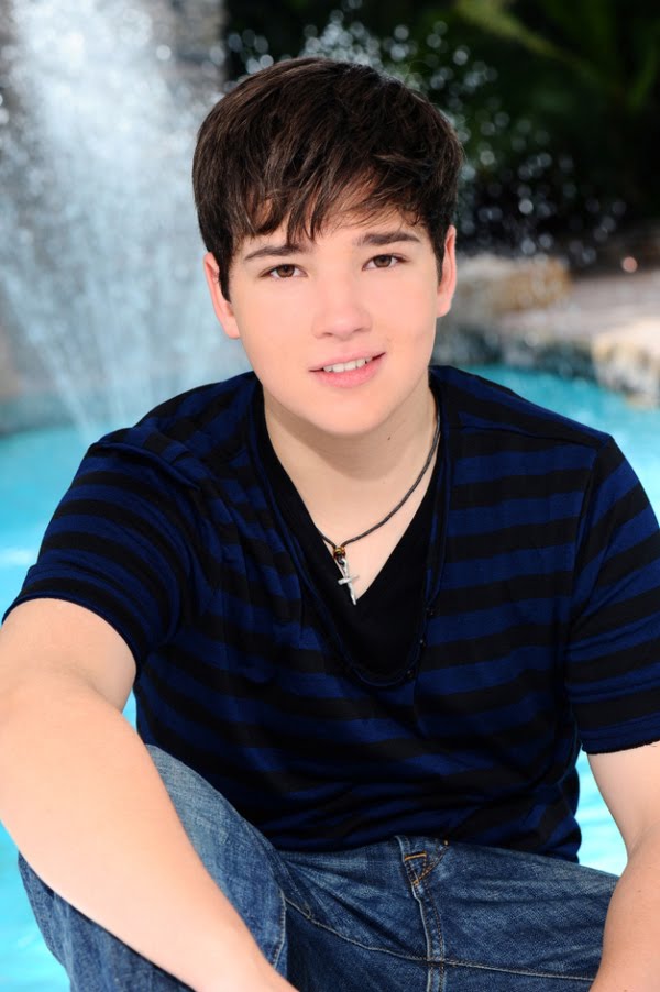 ¡carly.com: Nathan Kress