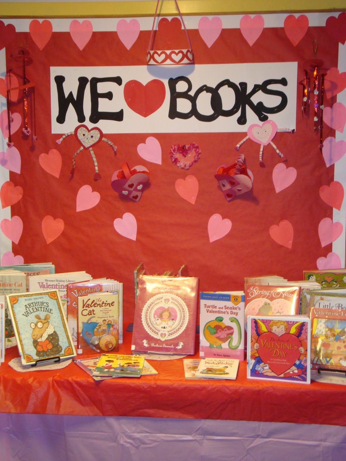 The Children's Room: We Love Books!