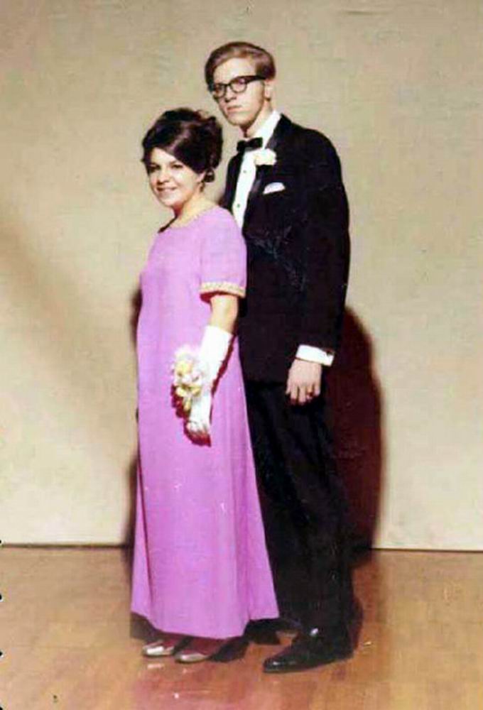 Cougar's Den: Prom Night 2001