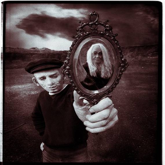 PICTURE BUGS: Strange Photos