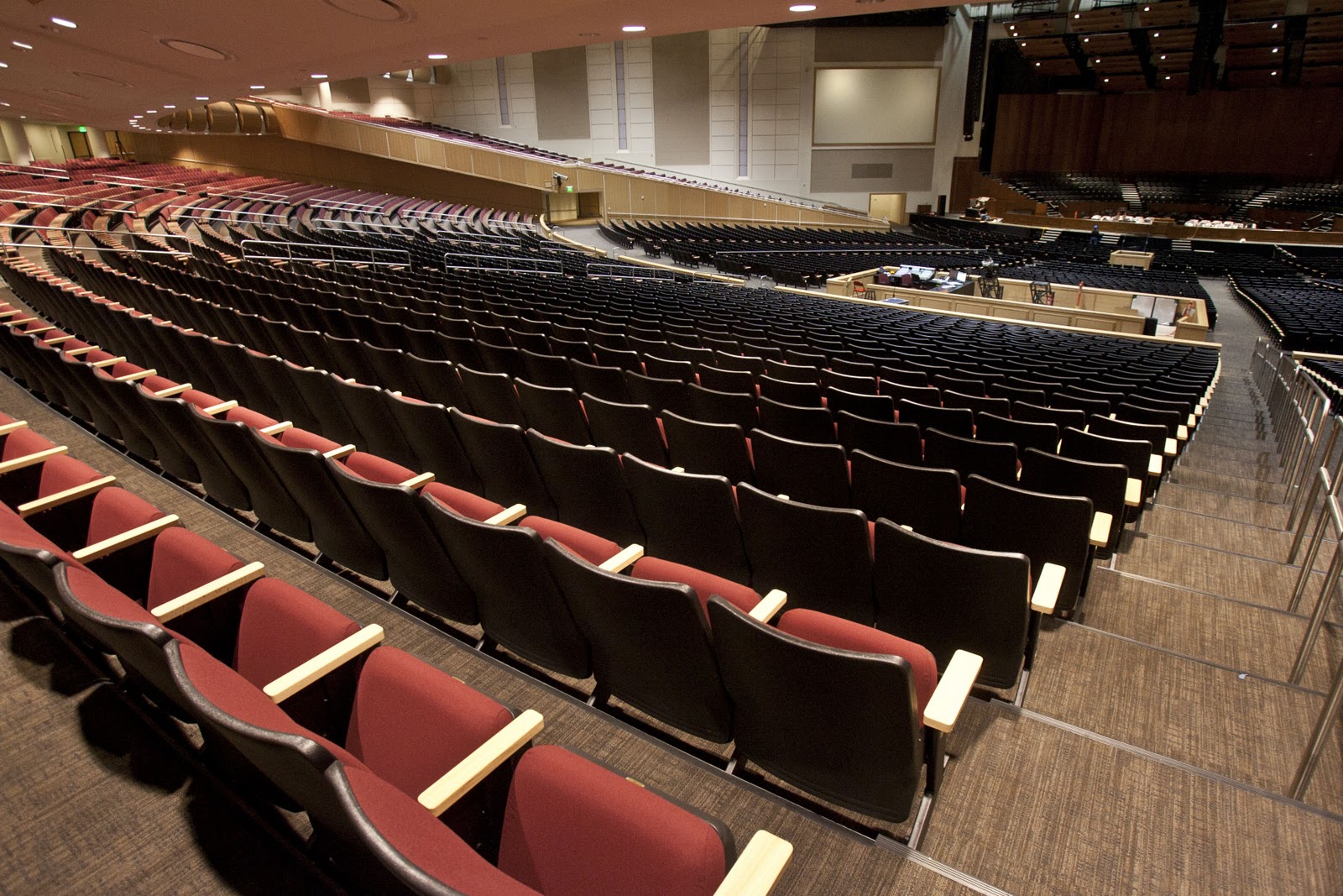 Reporting Live: Photo's of the new BYU-Idaho Center