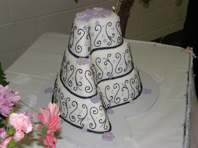 Smandacakes: Paisley Shaped Wedding Cake