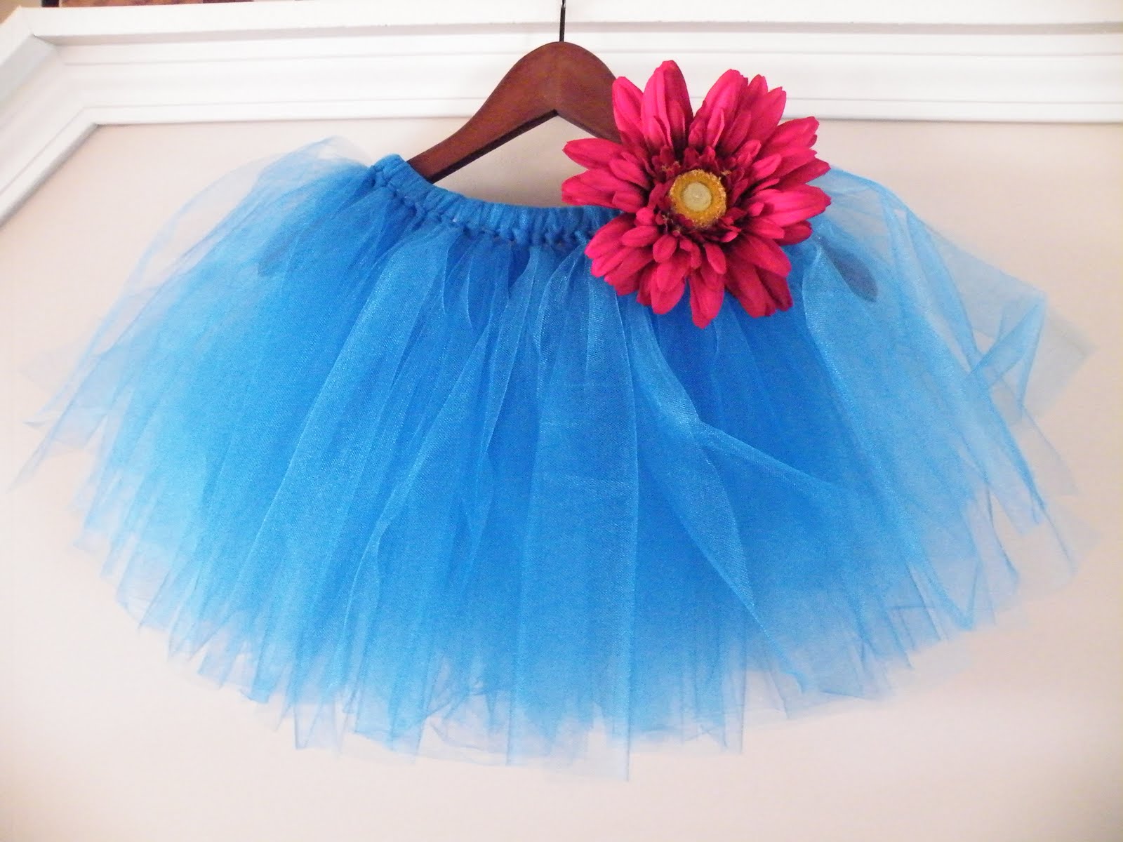 Sassyfras Tutu's/Toes & Bows