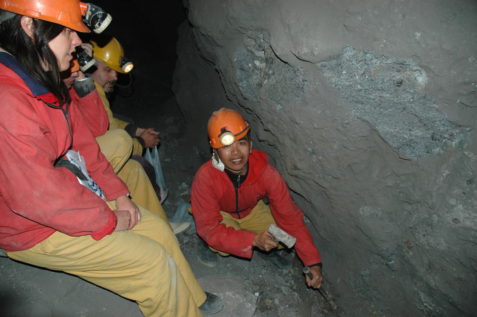 The Nomadic Pinoy: Mining With The Miners