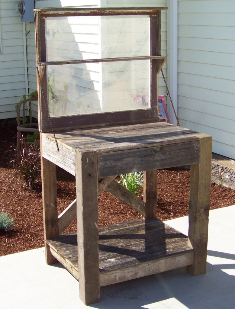 RUSTIQUES: First Creation: Garden Potting Bench