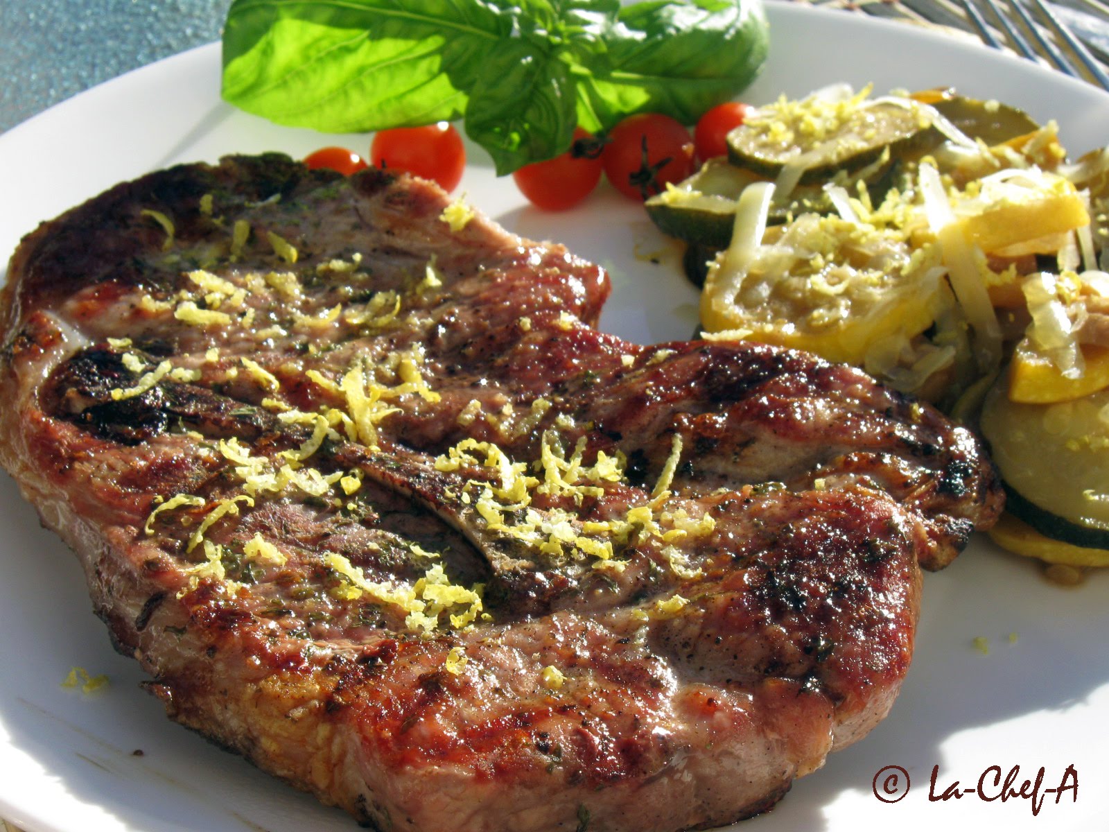 La Chef-A: CEAFA DE PORC LA GRATAR CU LEGUME