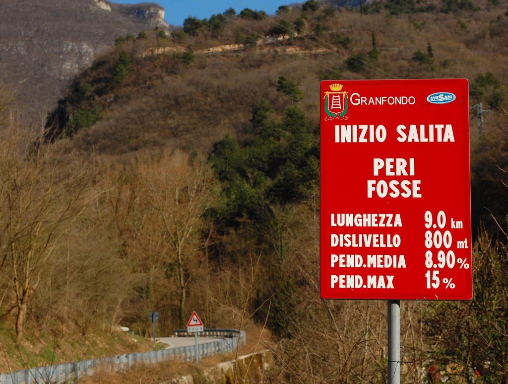 ITALIAN CYCLING JOURNAL: PEZCYCLING Visits the Peri-Fosse Climb