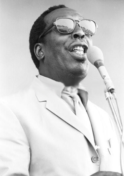 jAzZy SiNGeRs: Eddie Jefferson - Jazz Singer