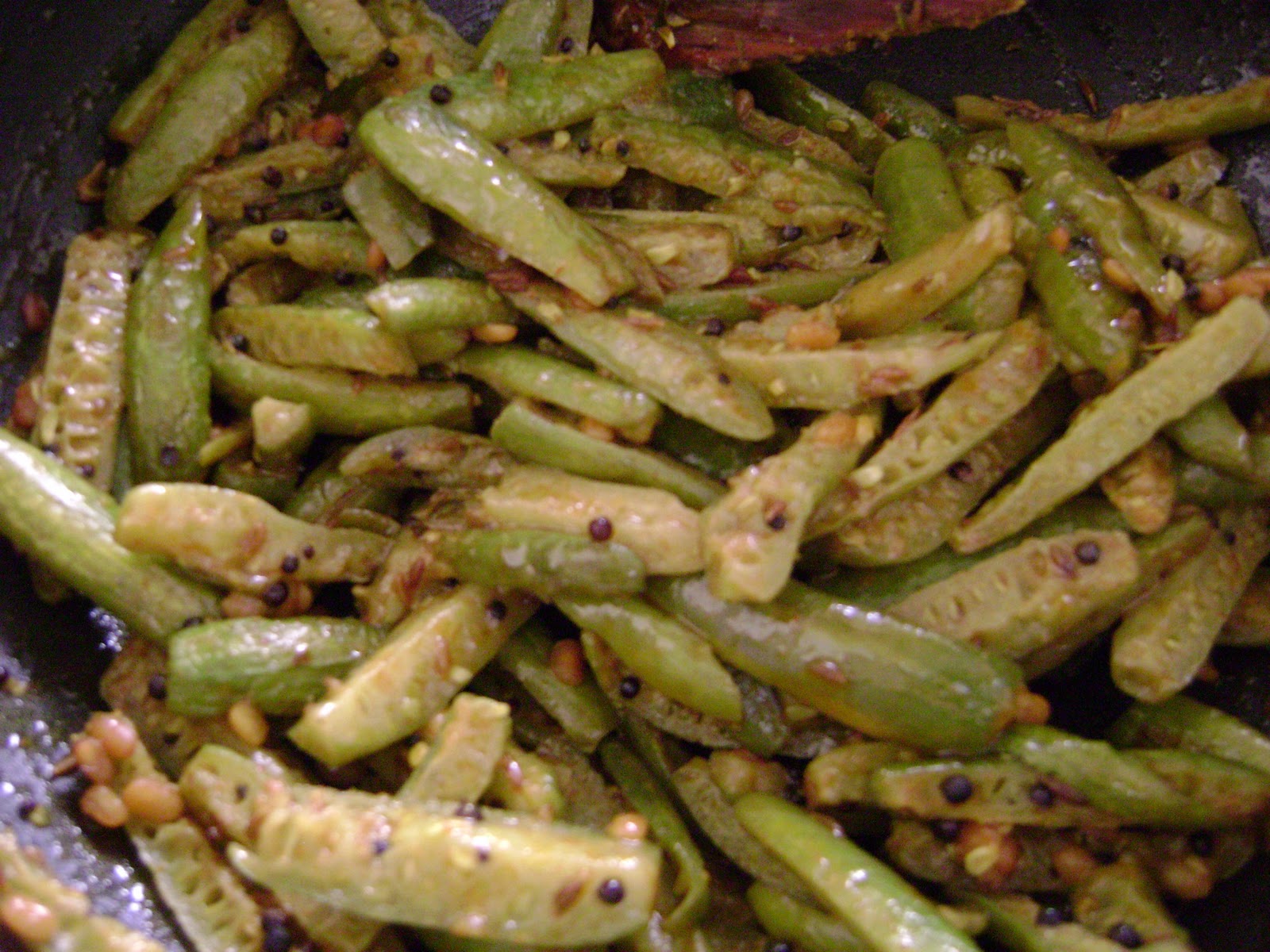 AK's Vegetarian Recipe World: Kovakkai / Ivy Gourd / Tindora Stir fry