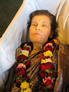 Gopali devi dasi: Gopali's last rite
