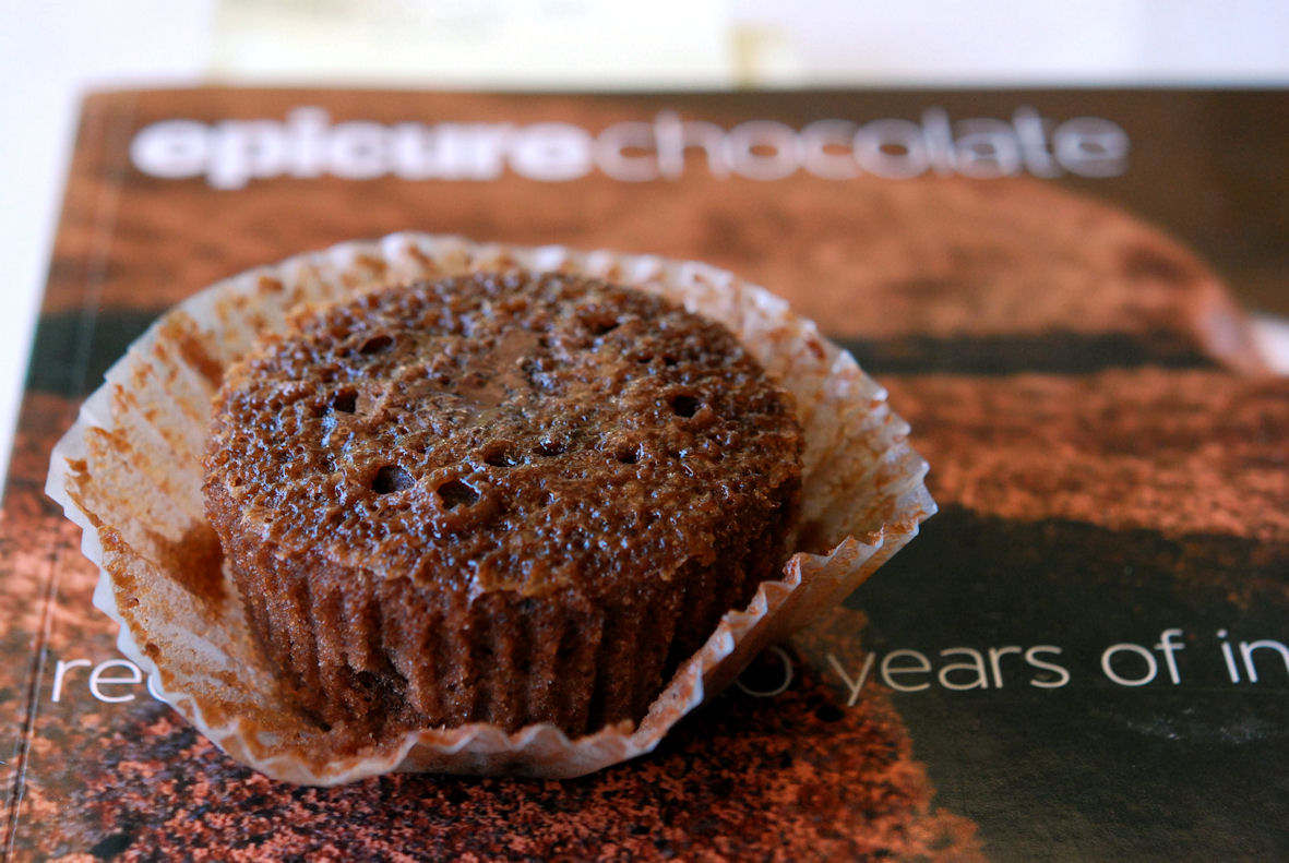 Betty's Bites: Easy Chocolate Cupcakes with Lindt ball centres