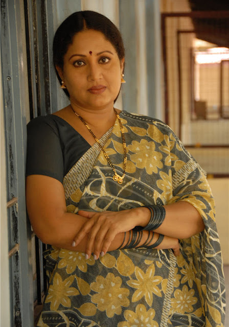 Film Actress Photos: Old Tamil Actress Rajitha Hot Photos In Saree Blouse