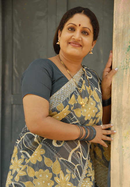 Film Actress Photos: Old Tamil Actress Rajitha Hot Photos In Saree Blouse