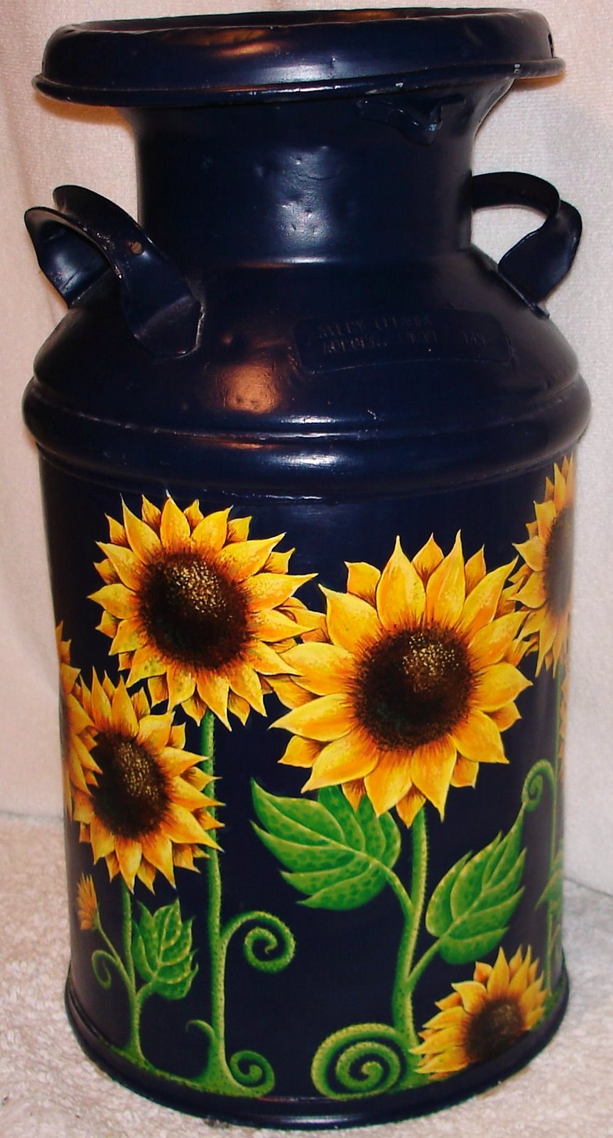 1000+ images about Cream Cans on Pinterest | Dairy, Cream and Hand painted
