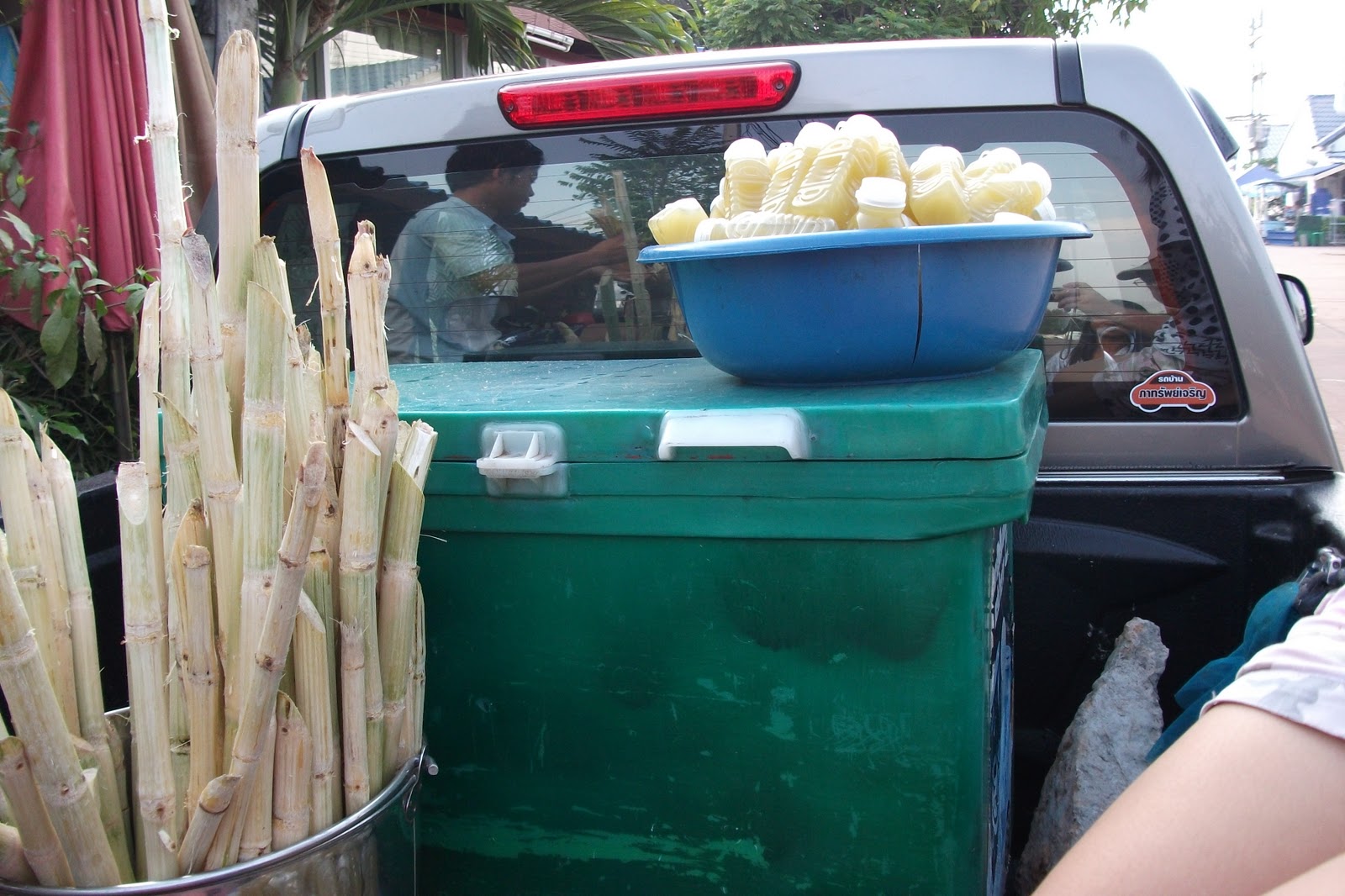 ENorman Making Sugar Cane Juice enorman-making-sugar-cane-juice
