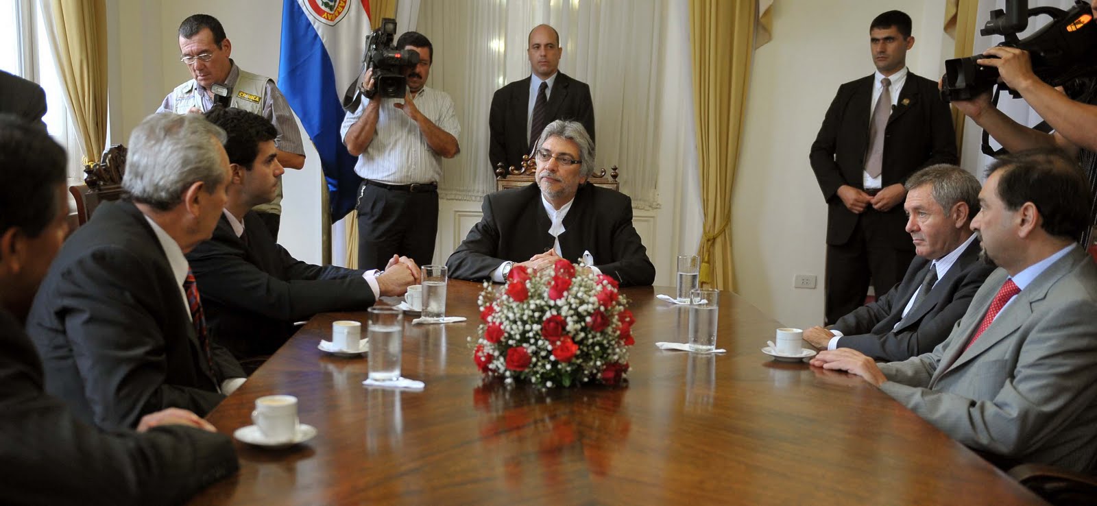 PARAGUAY: GOBIERNO Y POLITICA