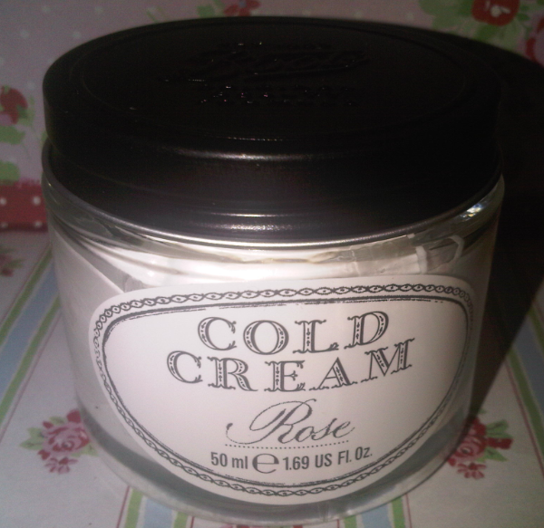 Magic's in the Make Up: Review: Boots Original Formula