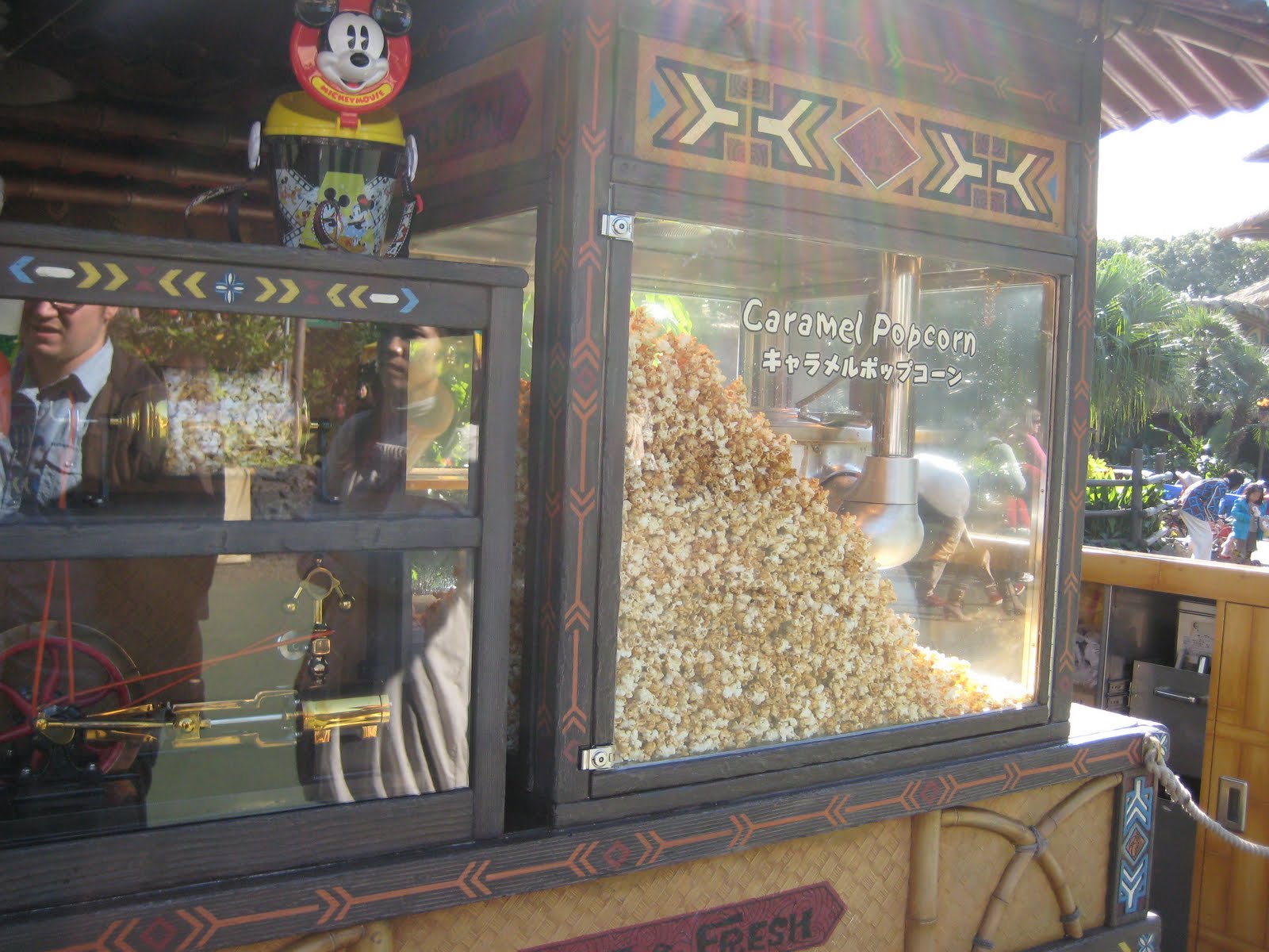 Jen and Stan in Japan: Tokyo Disneyland - Popcorn Phenomenon