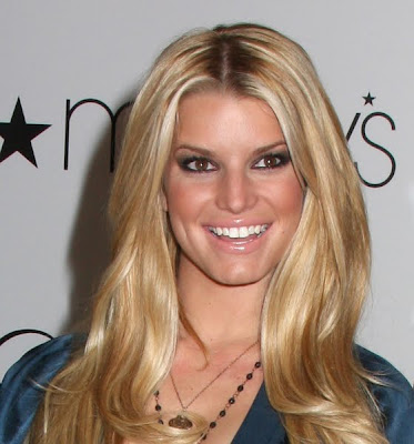 Lifestyle Magazine: Jessica Simpson Bleached Buck Teeth
