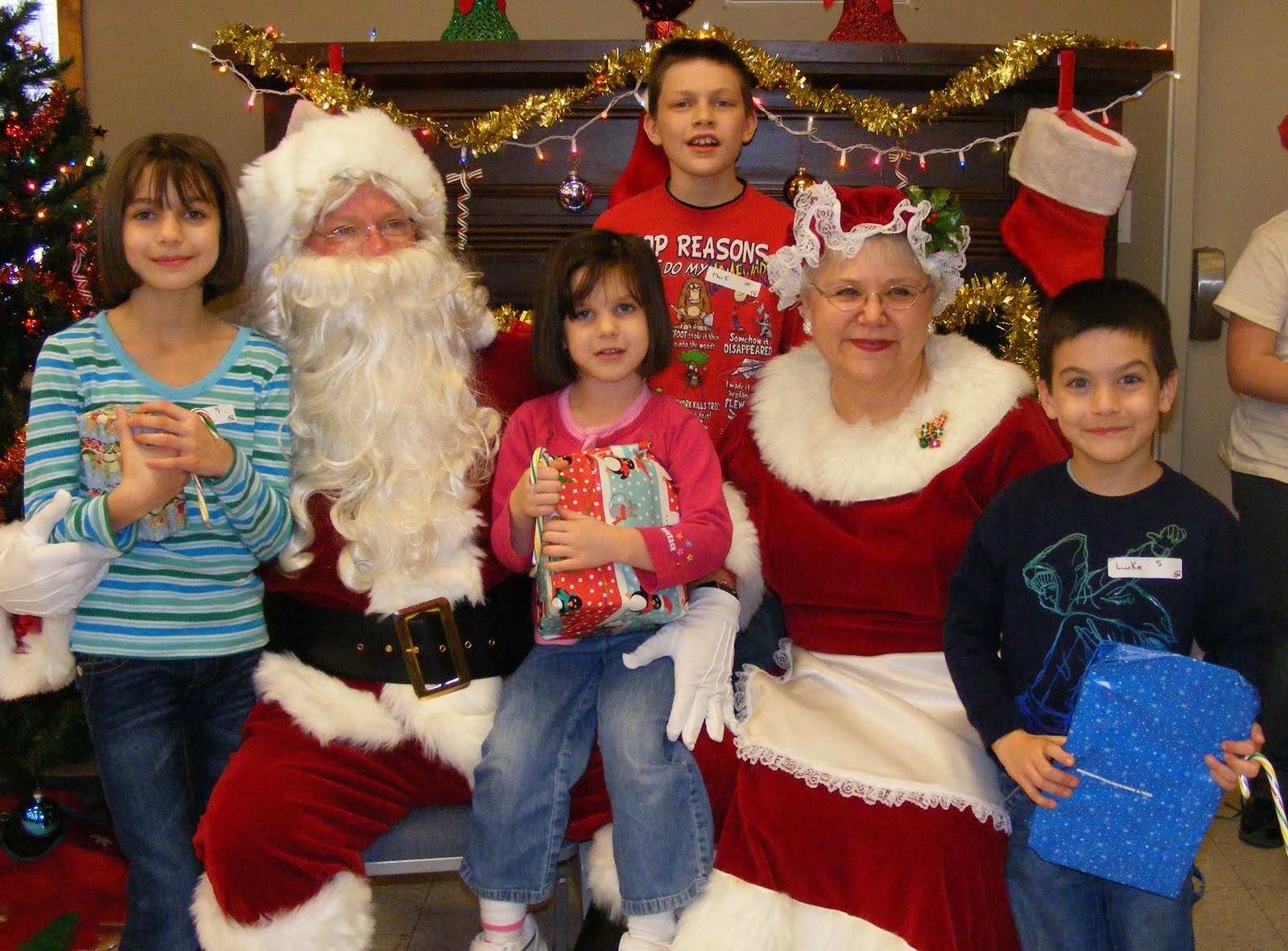 Ten kids and a Dog: A Visit with Santa