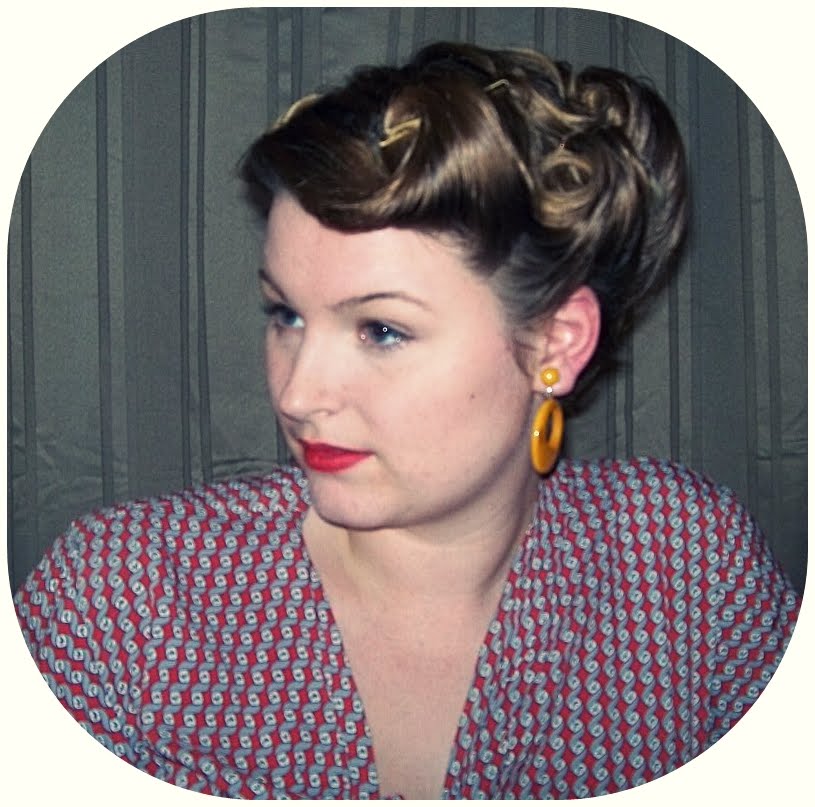 Tutorial:Elegant Victory Roll Up-Do / Va-Voom Vintage | Vintage Fashion ...