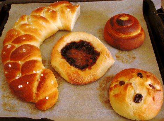 A Feast for the Senses: Pulla - Finnish Sweet Bread