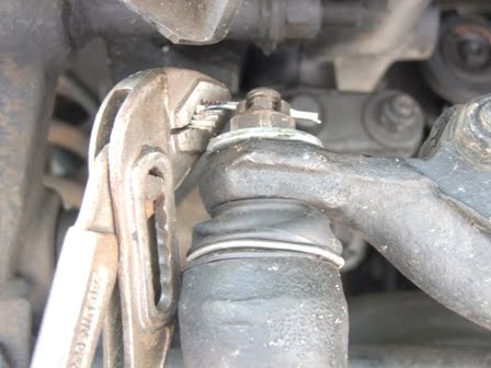 Land Rover 200 Tdi Defender owner: Replacing the Steering Box drop arm ...