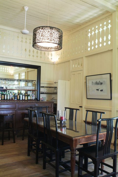 Straits Club Restaurant and Bar at Temple Tree: The Story About ...