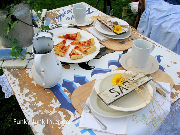 Be Different...Act Normal: Fun Table Ideas