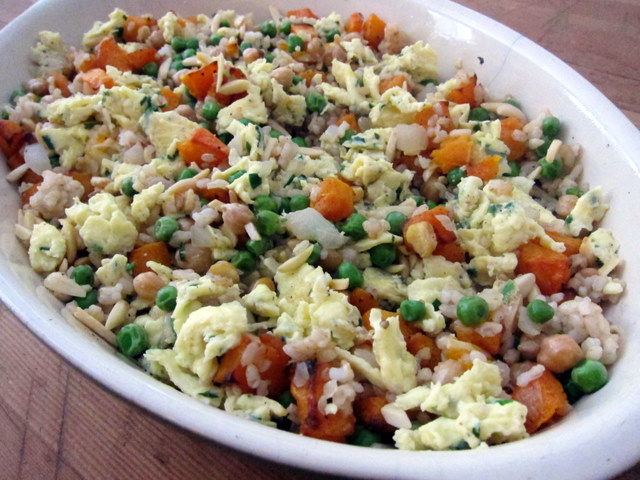 Fishtails and Pearls: Breakfast: Brown Rice Breakfast Medley