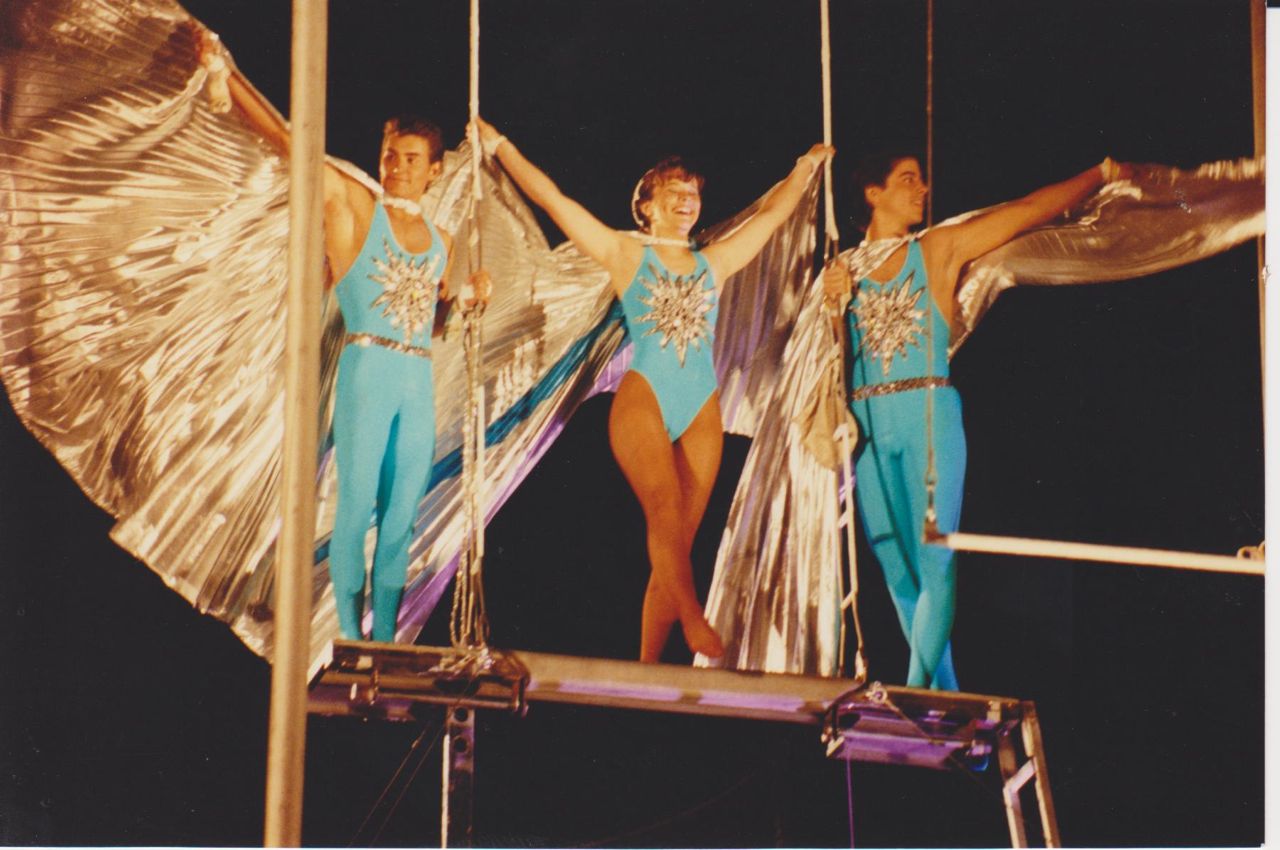 Tales from the Motherhood: Hollywood Guest Post - Dah-Ve Chodan