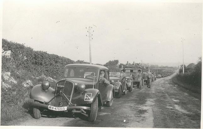 armytrucks: Wartime Citroen 11 CV photograps.