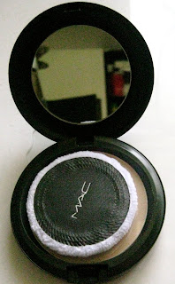 PRODUCT SPOTLIGHT: MAC BLOT POWDER (MEDIUM DARK)