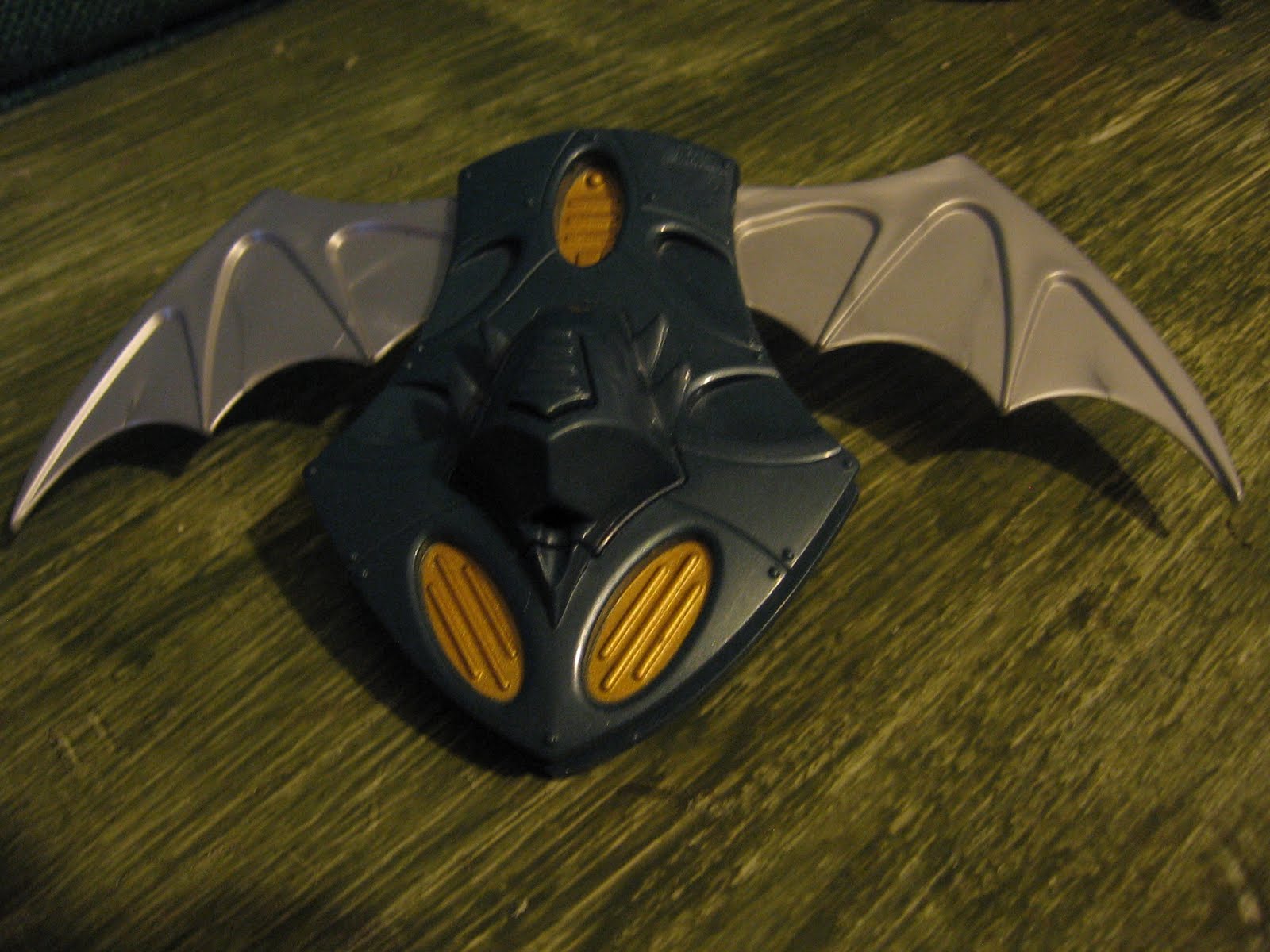 Baúl del Jugador Coleccionista: nave con alas de murcielago (retractiles)