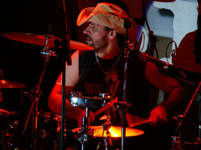 De todo un poco: Você sabia que Ivan Busic, baterista do Dr Sin, é rio ...