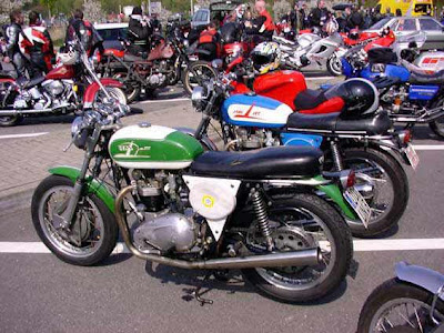 Mad Sunday Survivor : alma caferacer clubman ton-up y TT desde Triumph ...