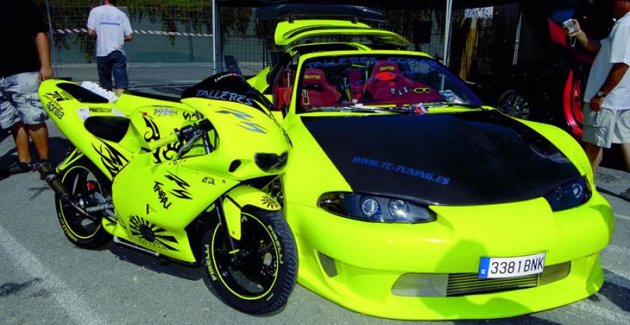 MAXI TUNING: Toyota Supra y Kawasaki Ninja