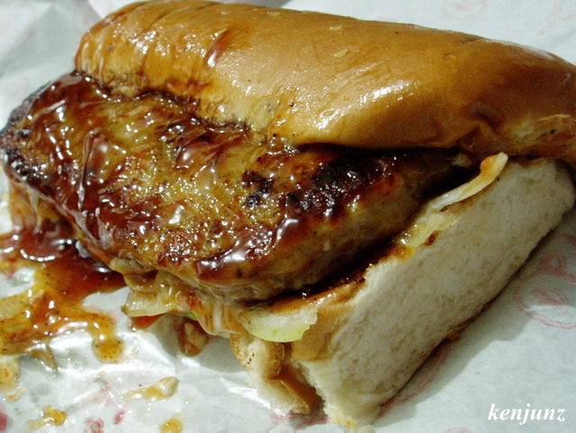 Junning into the Walks of Ken: Oblong Burger @ Ramley Stall