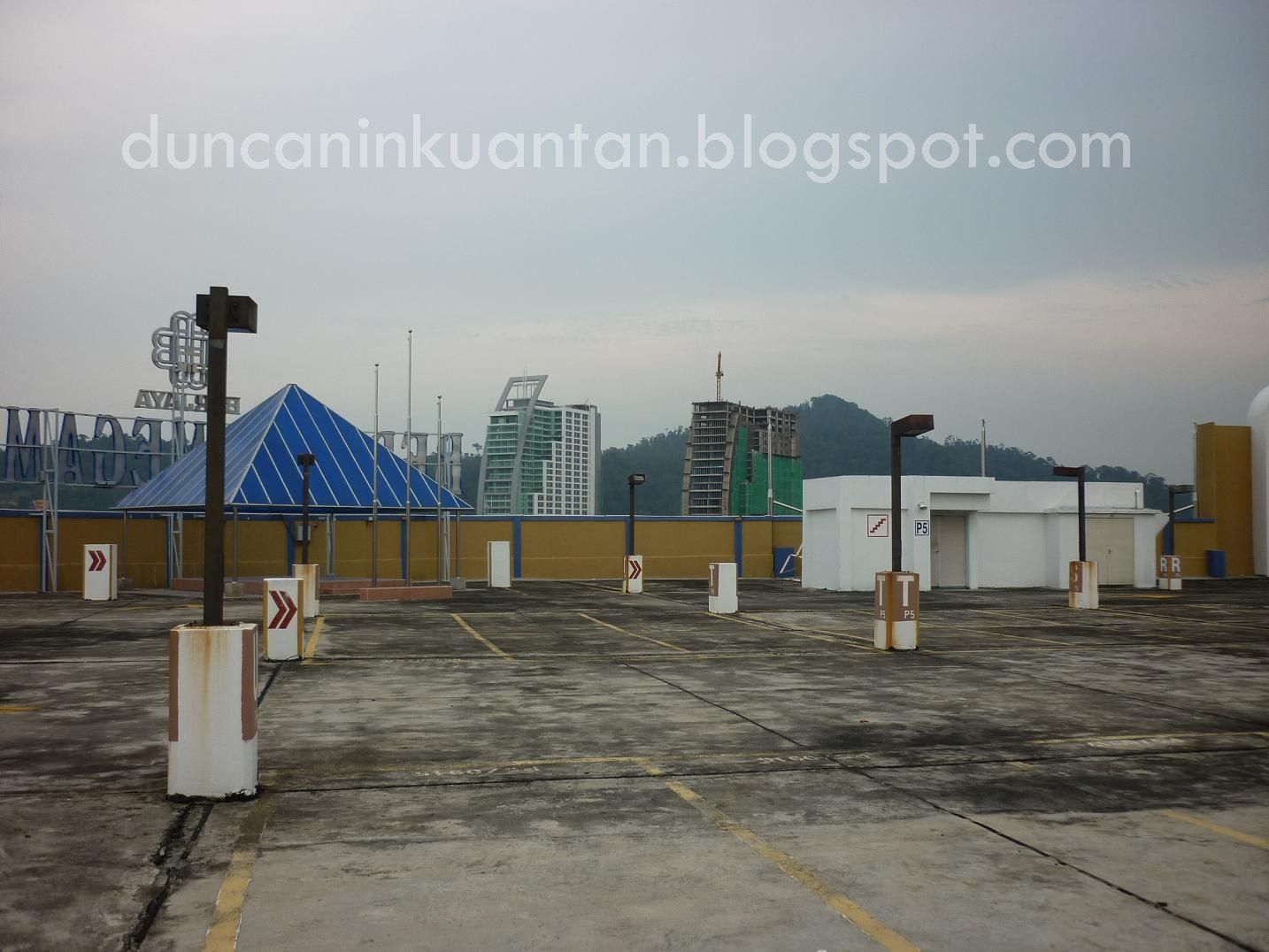 *The KUANTAN blog*: Berjaya Megamall roof, Kuantan