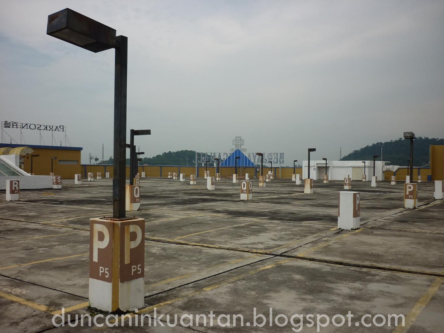 *The KUANTAN blog*: Berjaya Megamall roof, Kuantan