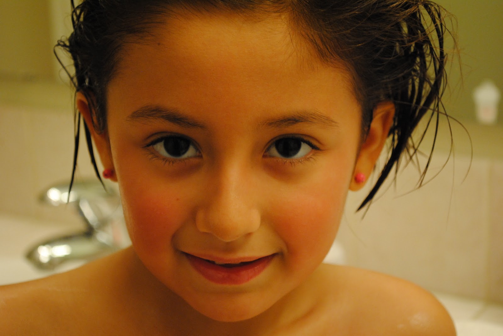 Simply SuLee: Rub a dub dub, three girls in a tub....
