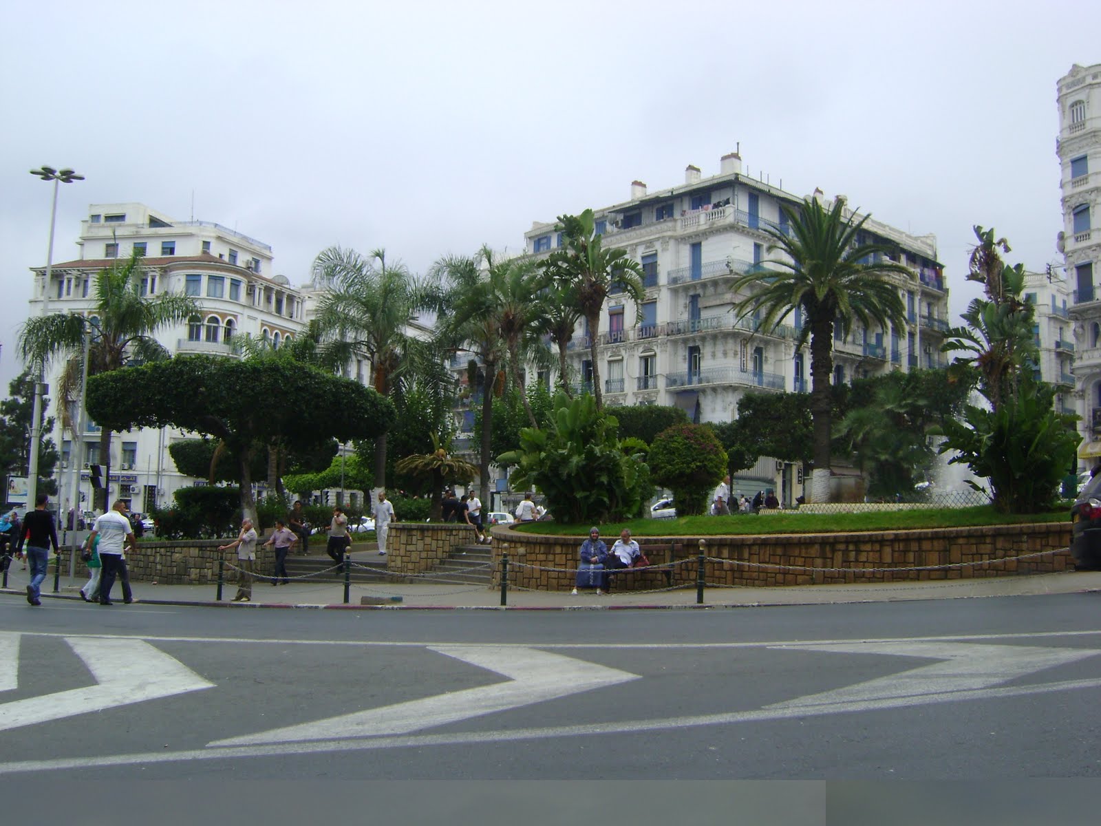 MES PHOTOS: Des place en alger centre