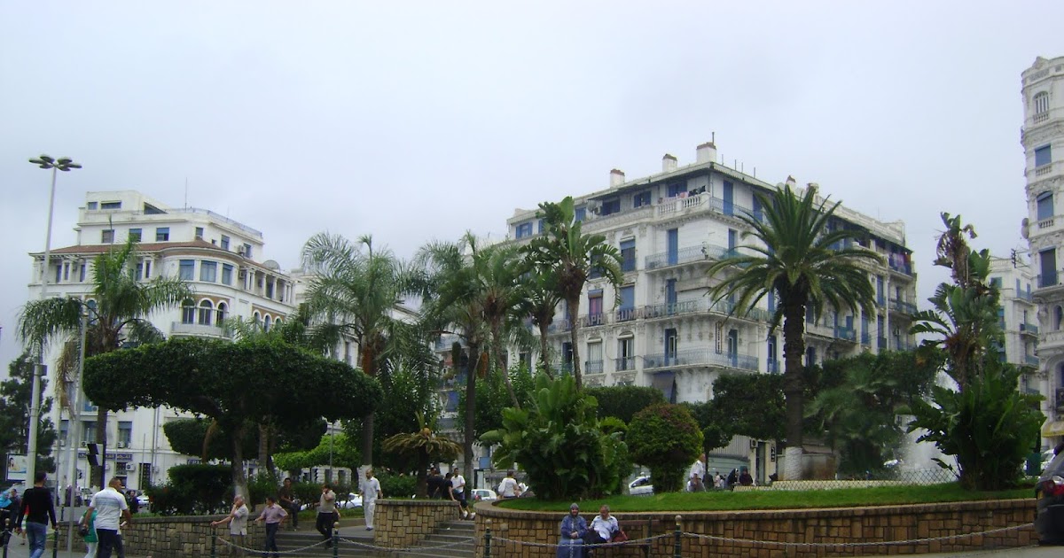 MES PHOTOS: Des place en alger centre