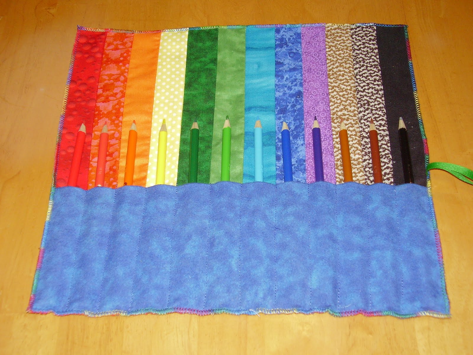 Sewing and Growing: Gift Idea: Colored Pencil/ Crayon/ Marker Rolls