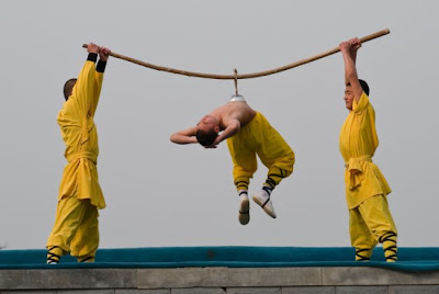 numai poze: calugari shaolin