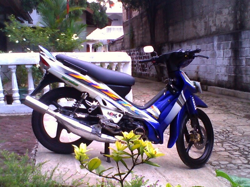 Tetap Melangkah: Yamaha FIZ R 2003