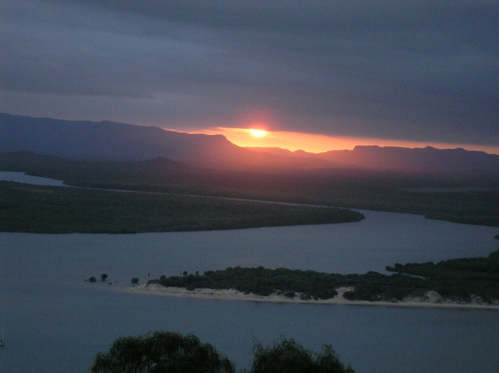 Travellin Oz! but off to NZ and USA SOON!: STILL in Cooktown Friday 3rd ...