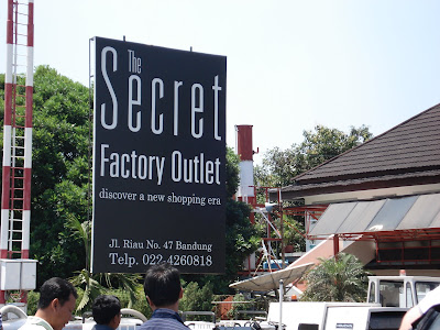 wy talks: A trip to Bandung, Indonesia - Factory Outlet